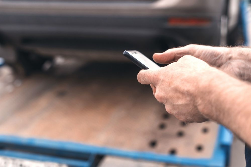 Quartix Vehicle Tracking Mobile App: FREE Guide - UK